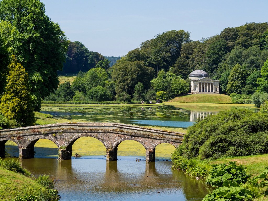 A Sunny Sunday in Stourhead – Our Whimsical World